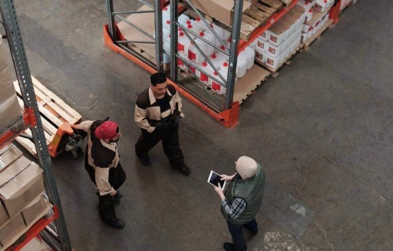 Tips to Reduce Warehouse Accidents by using Safety Cutters